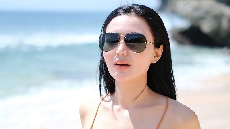 Potret Wika Salim Jadi Gadis Pantai Bikin Salfok